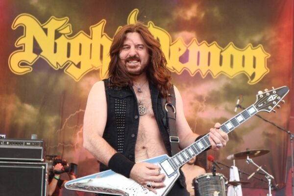 Guitar Special Vol.379 with Armand John Anthony (Night Demon) (darkstars.de Webzine)